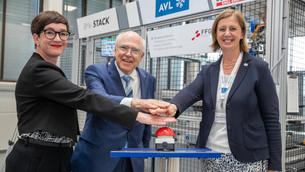 AVL Opens New Battery Innovation Center | AVL